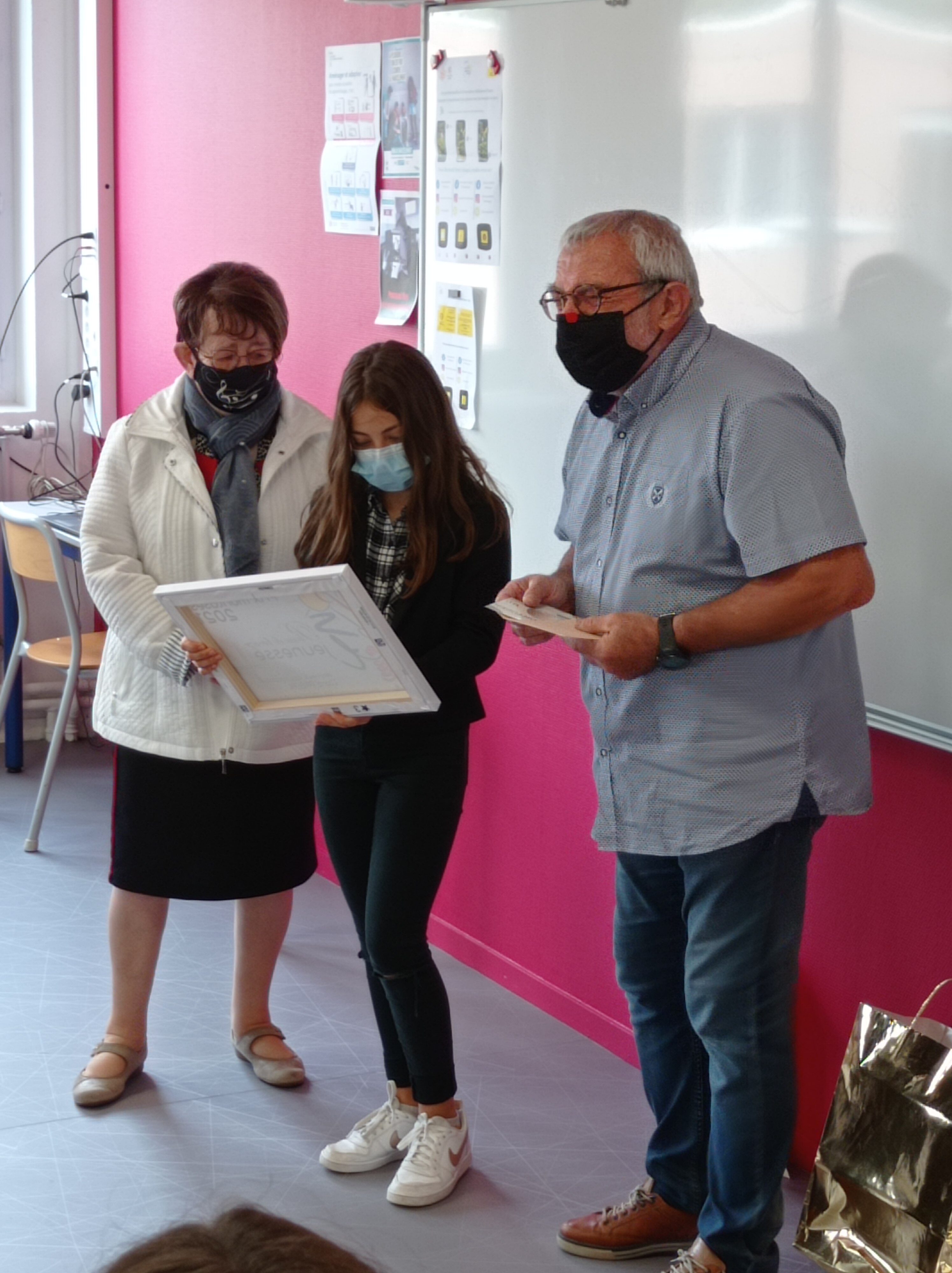 Clara PASCAL remporte le prix MONTUSÉS - Actualités - Collège Emile Mâle - COMMENTRY